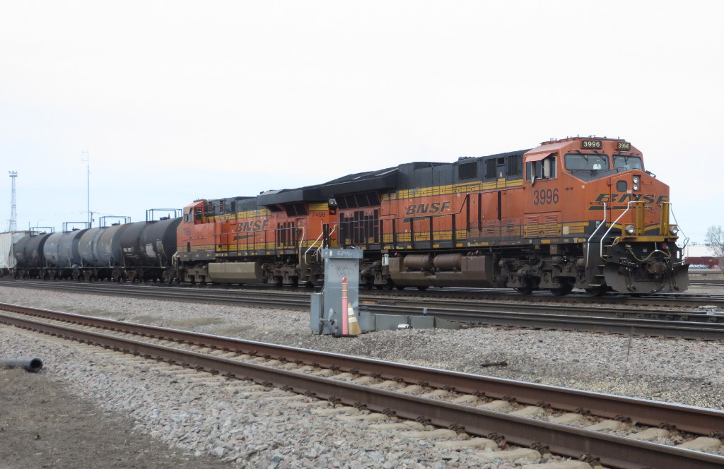 BNSF 3996 East